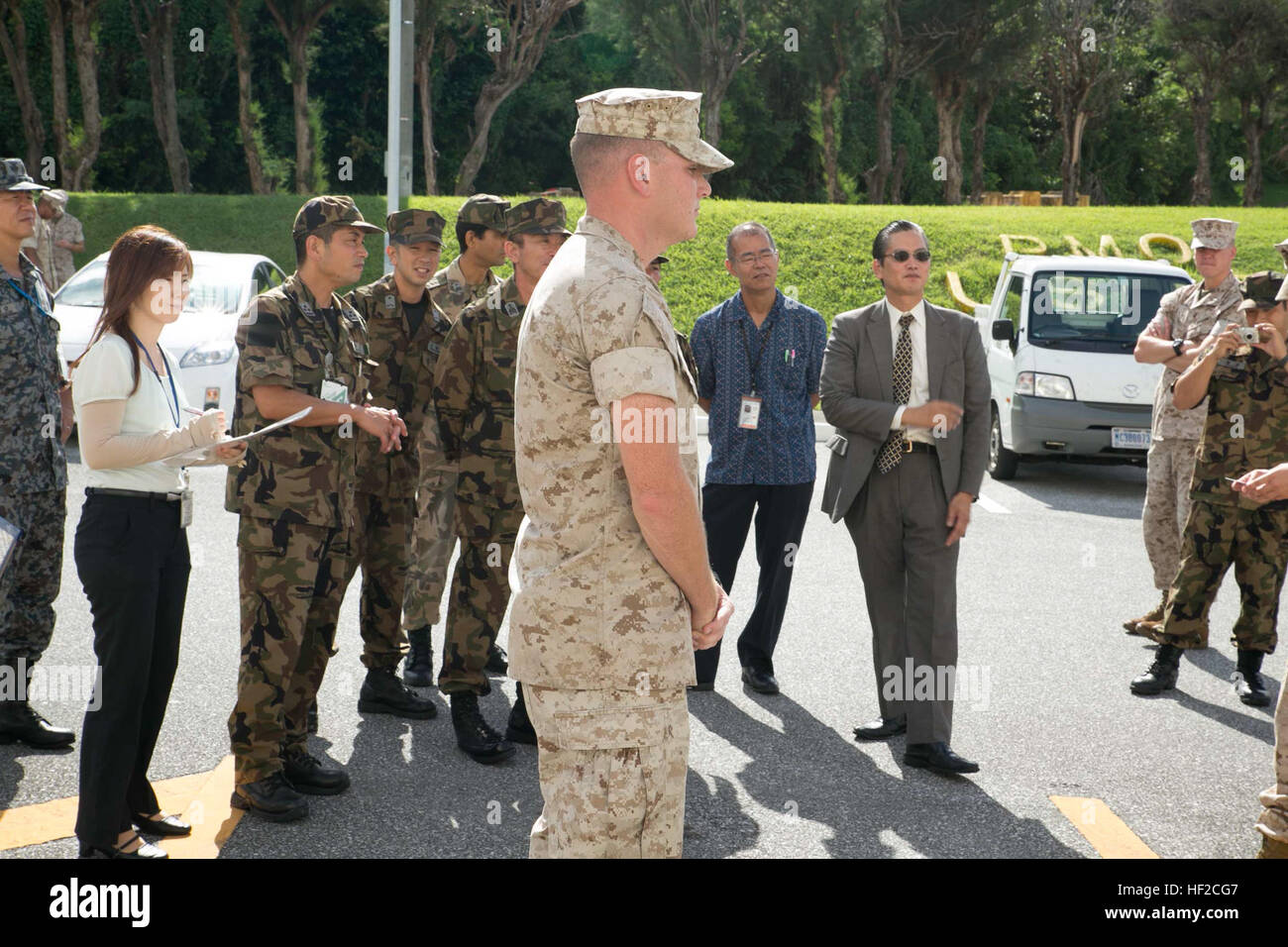 Military police personnel train hi-res stock photography and images - Alamy