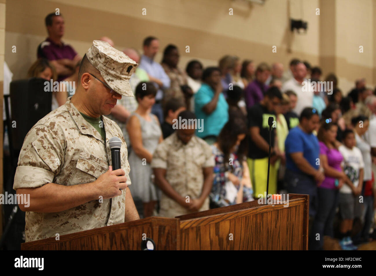 U.S. Navy Lt. Noles, chaplain, School of Infantry-East (SOI-E ...