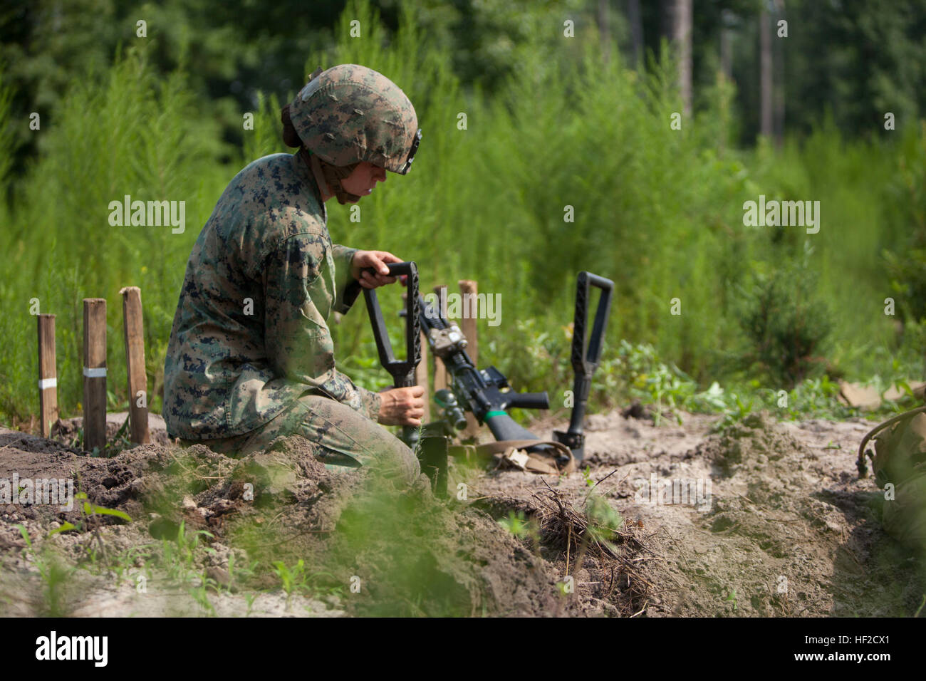 Hasty fighting position hi-res stock photography and images - Alamy
