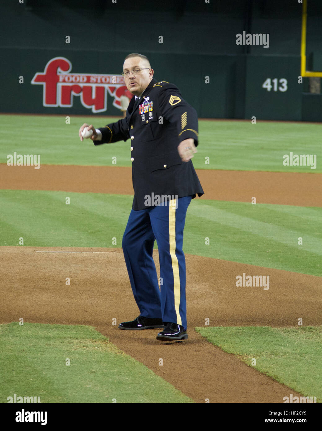 Purple heart recipient veteran hi-res stock photography and images - Alamy