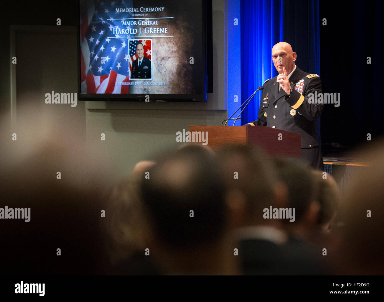 Army Chief of Staff Gen. Ray Odierno addresses a standing-room only ...