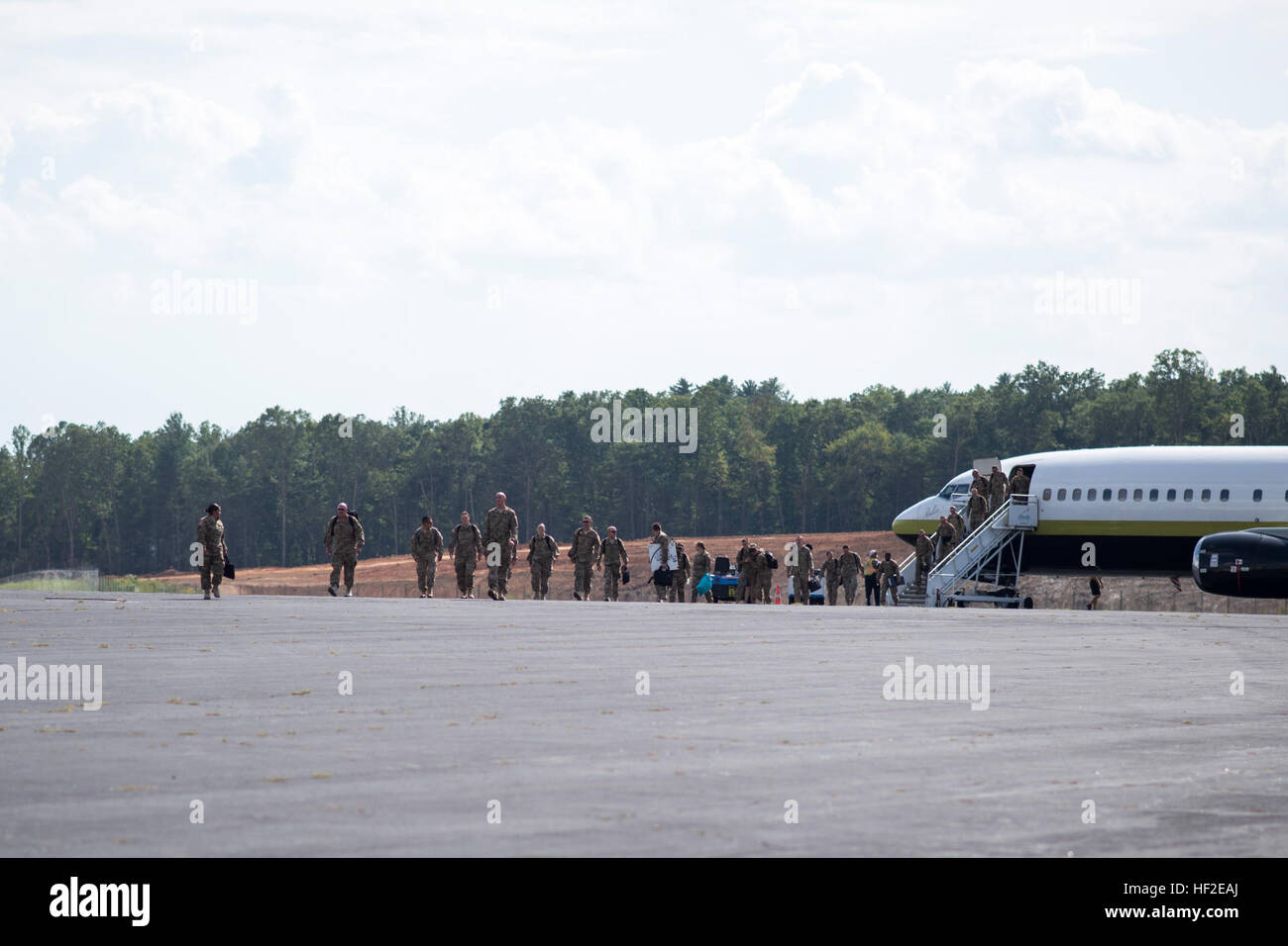 130th maneuver enhancement brigade hi-res stock photography and images ...