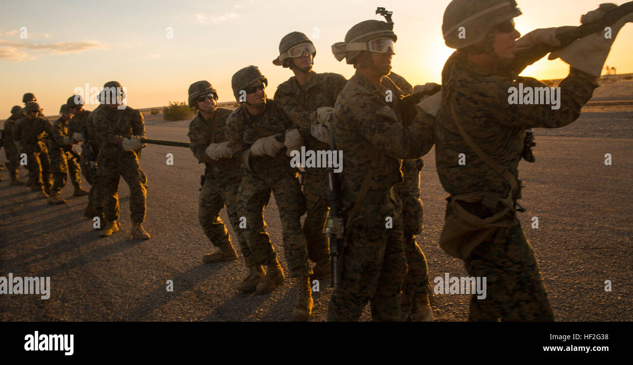 Marine Infantry Officer Course (IOC) students take part in a CH-53E ...