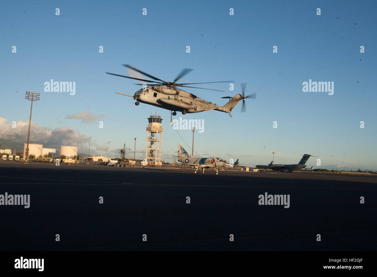 A CH-53E Super Stallion with Marine Heavy Helicopter Squadron 463 (HMH ...