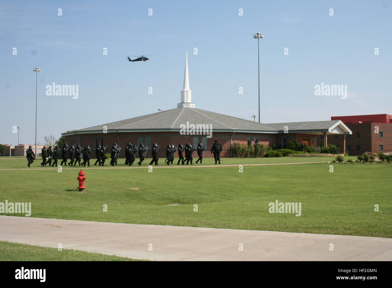 Soldiers with the 1st Battalion, 108th Aviation Regiment, Kansas Army ...