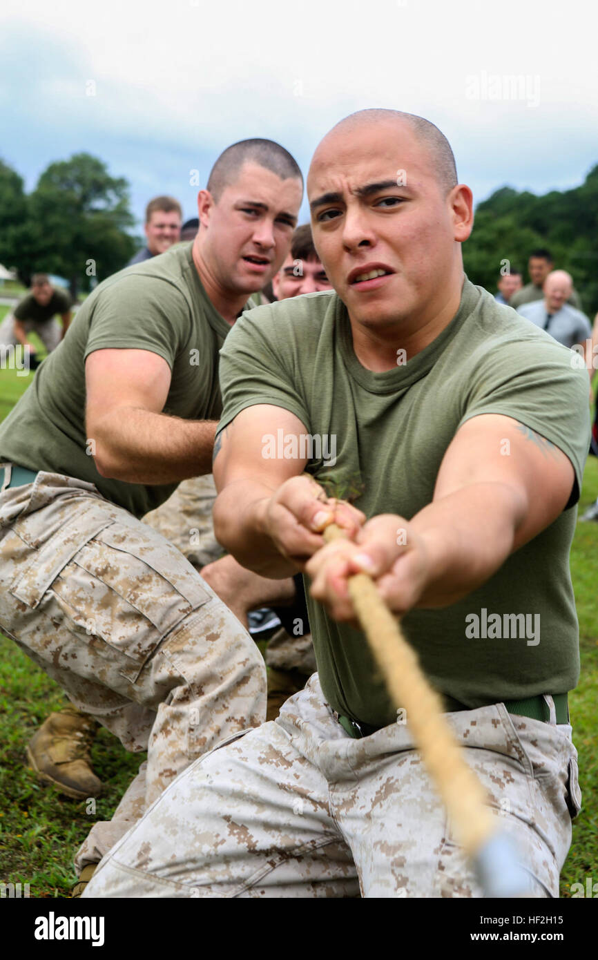 U.S. Marines assigned to the Marine Wing Headquarters Squadron 2 ...