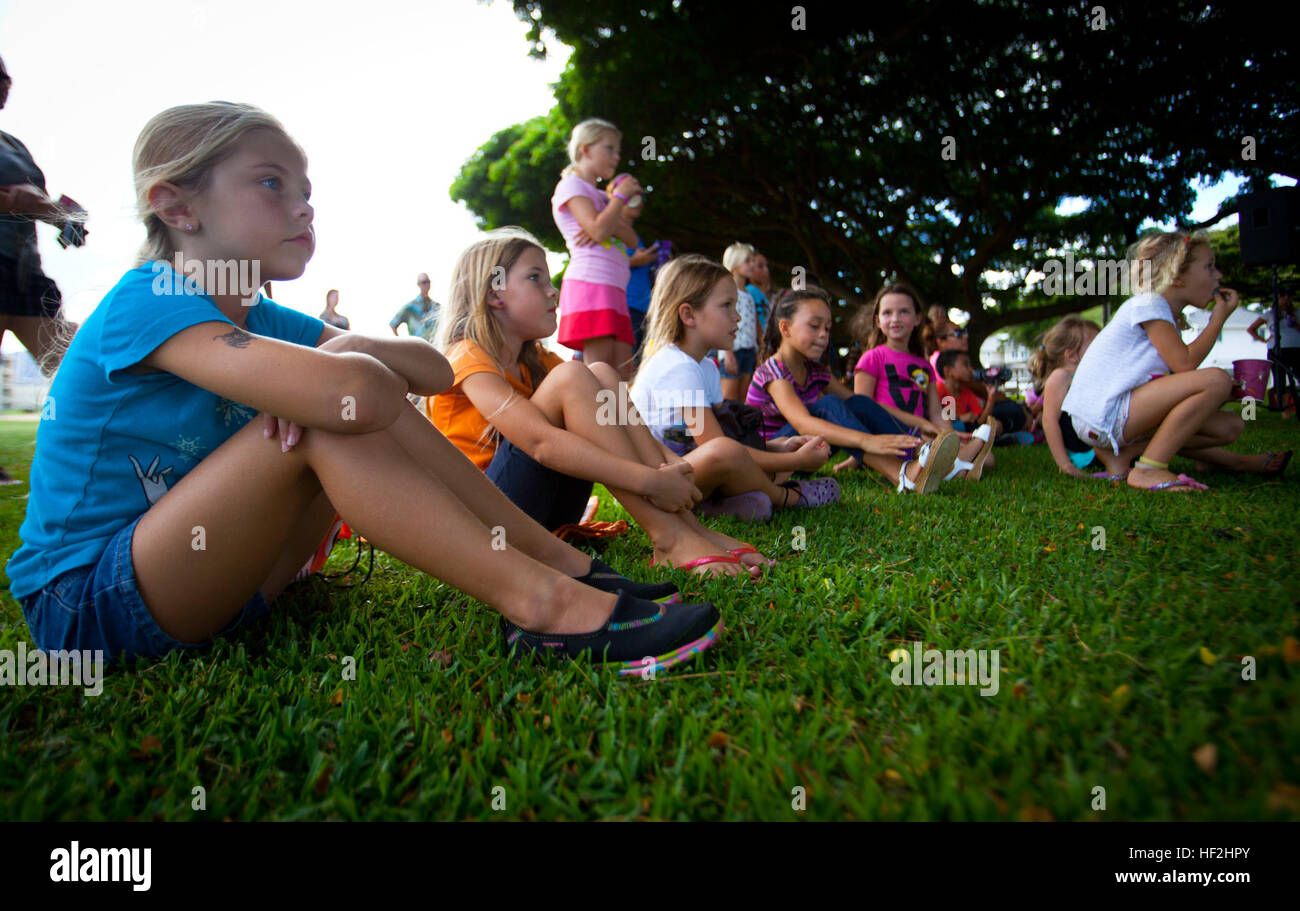 Children families marine corps hi-res stock photography and images - Alamy