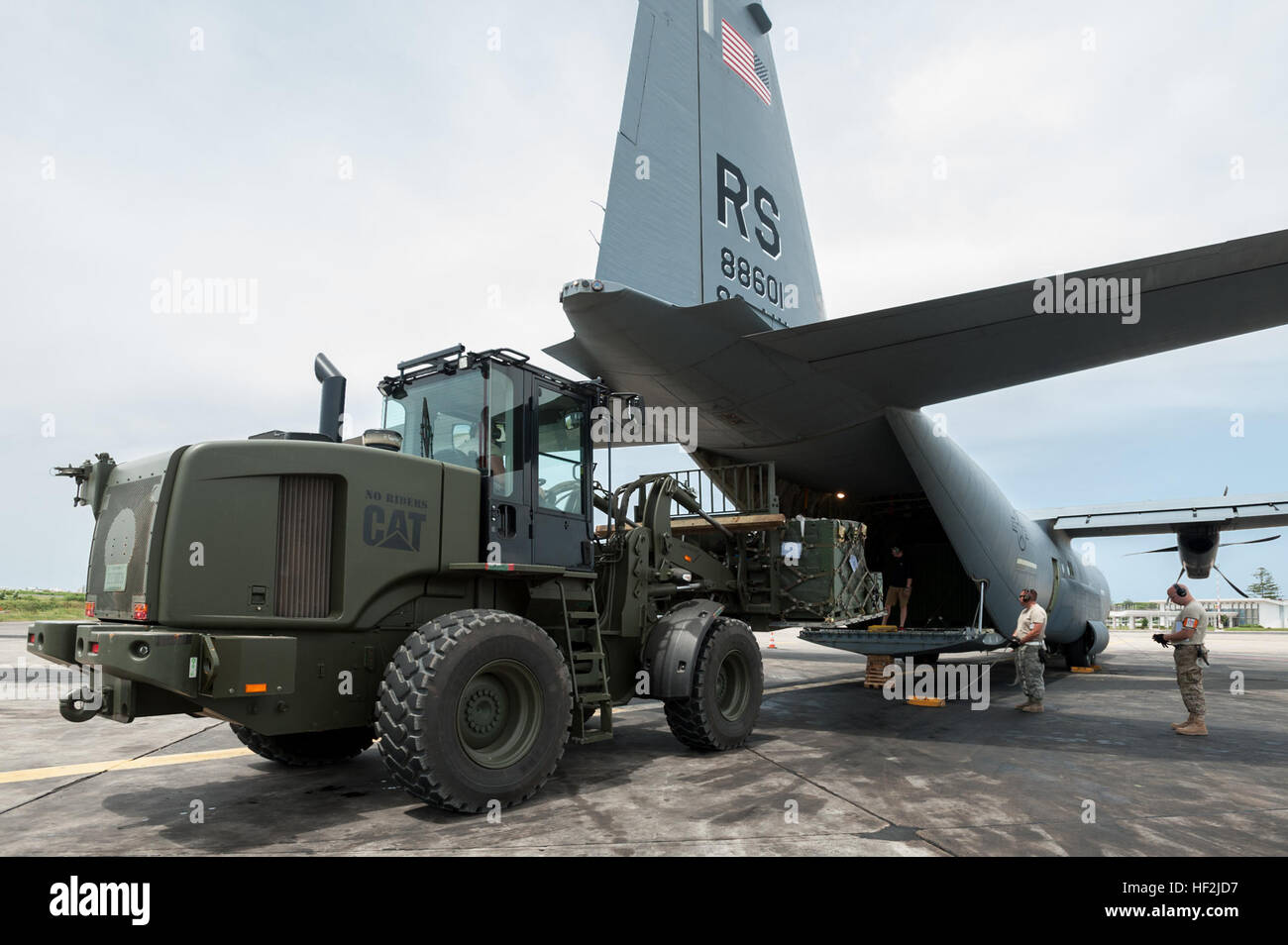 Aerial porters from the Kentucky Air National Guard’s 123rd Contingency ...