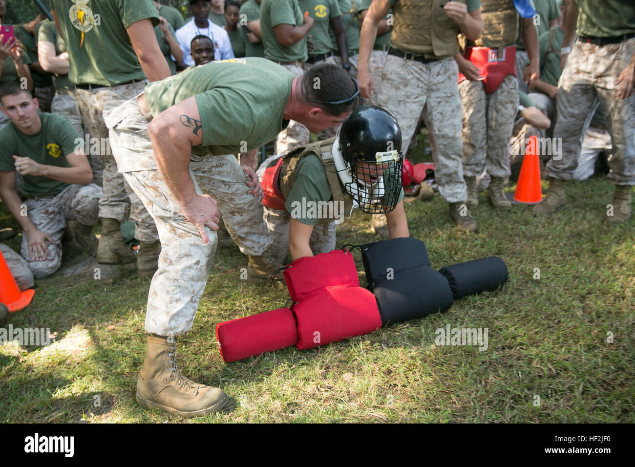 Staff Sgt. Canon Richard, left, a radio chief with 8th Communication ...