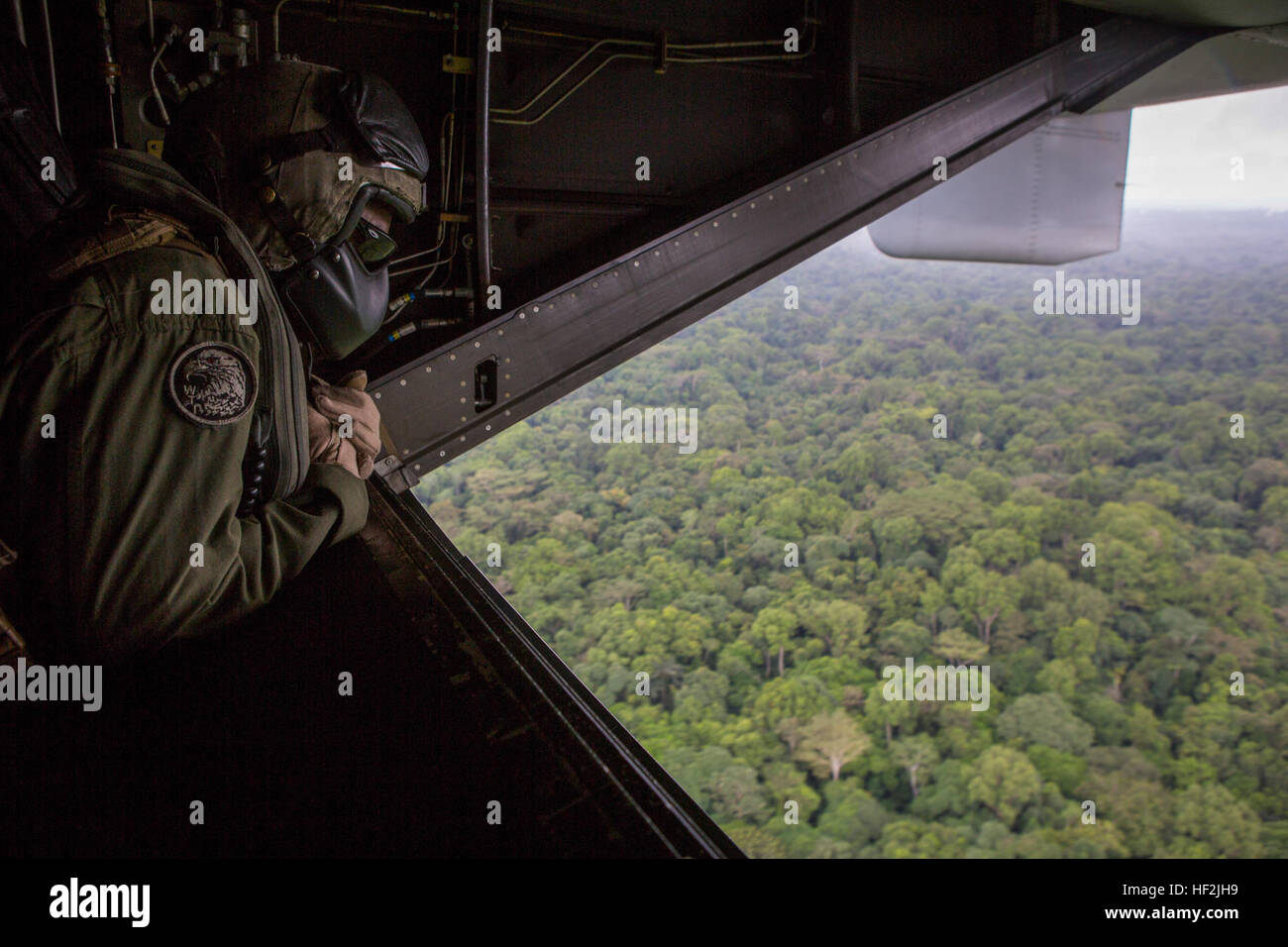 Marines from SP-MAGTF Crisis Response Africa conduct aerial ...