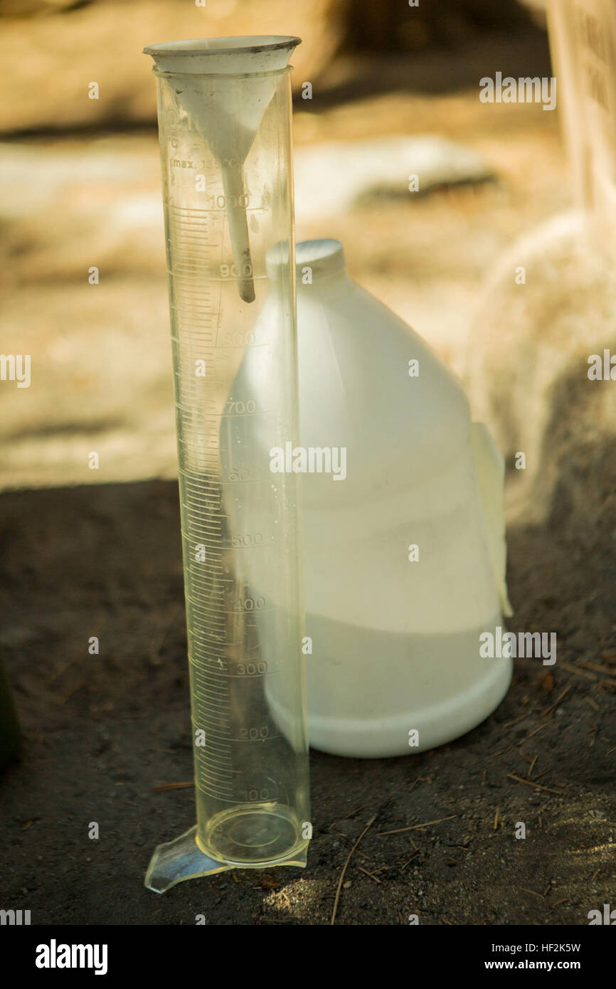 U.S. Marine Corps water support technicians with Headquarters and ...