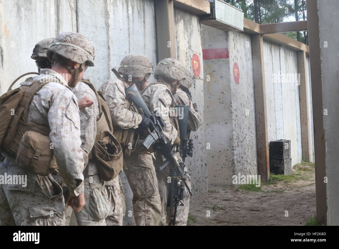 Marines with 2nd Battalion, 6th Marine Regiment, 2nd Marine Division ...