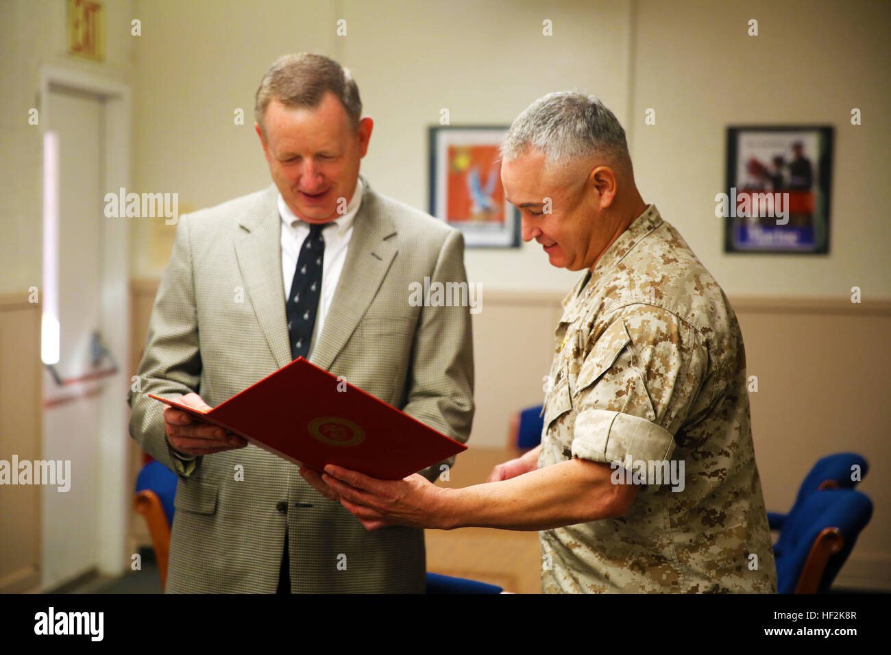 Col ricardo martinez hi-res stock photography and images - Alamy