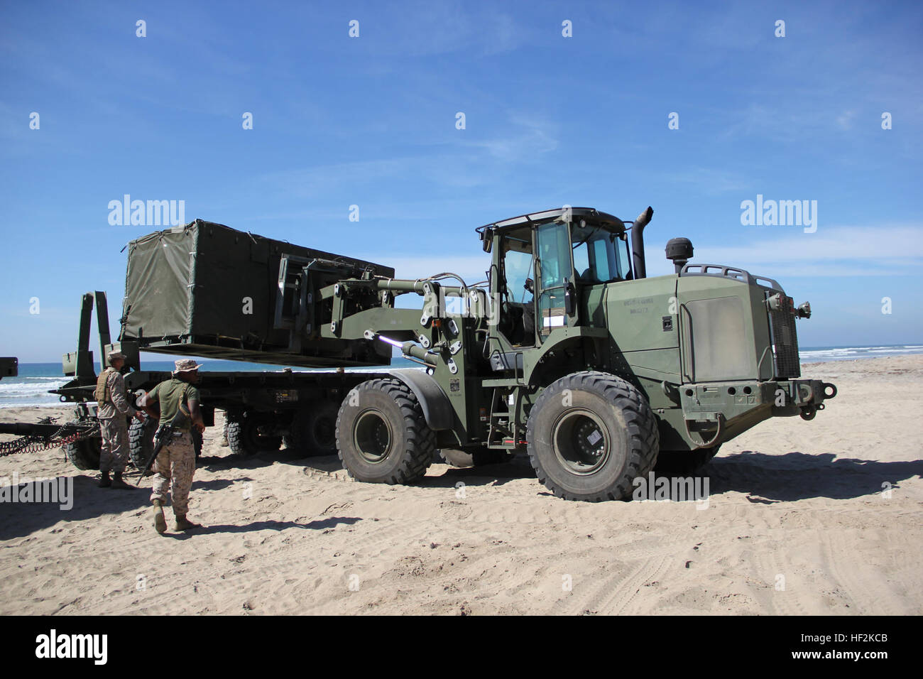 Tactical water purification system hi-res stock photography and images ...