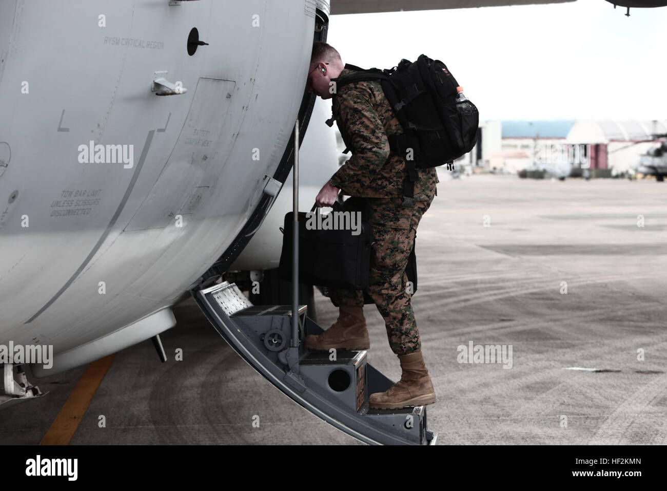 Kc 130j from marine hi-res stock photography and images - Alamy