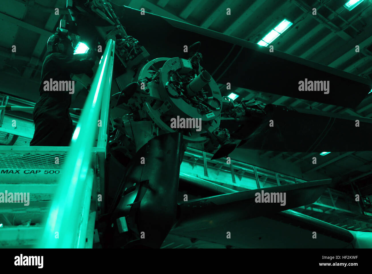 United marine corps aircraft maintenance hi-res stock photography and ...