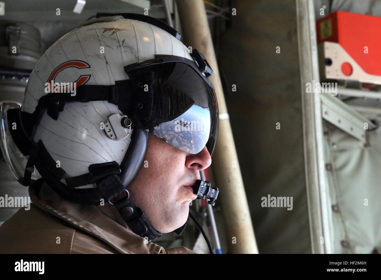 Crew members from VMGR-252 conduct aerial refueling of an F-35B ...