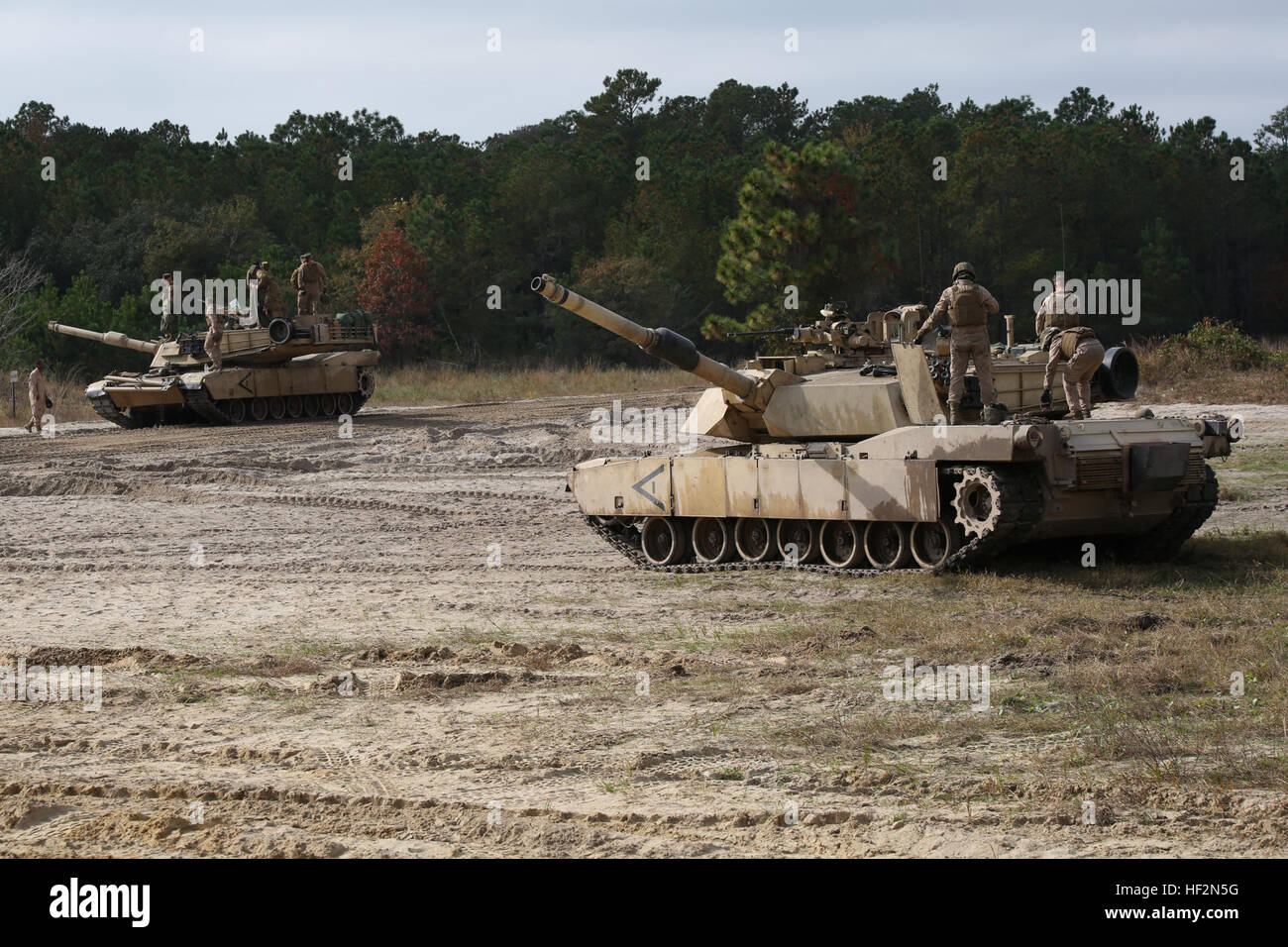 Marines with Tank Platoon, Company B, Ground Combat Element Integrated ...