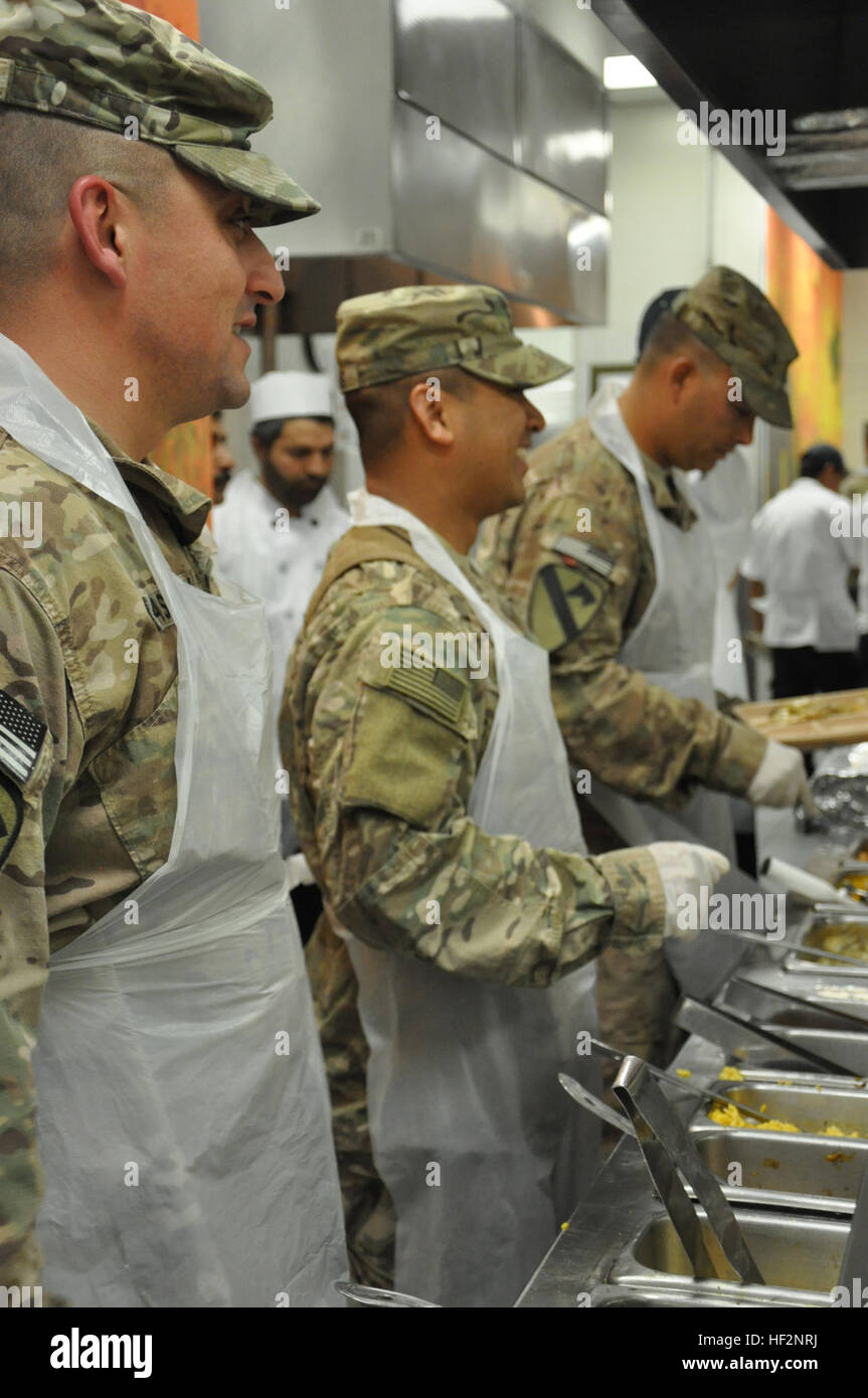 U S Army Senior Enlisted Soldiers High Resolution Stock Photography and ...