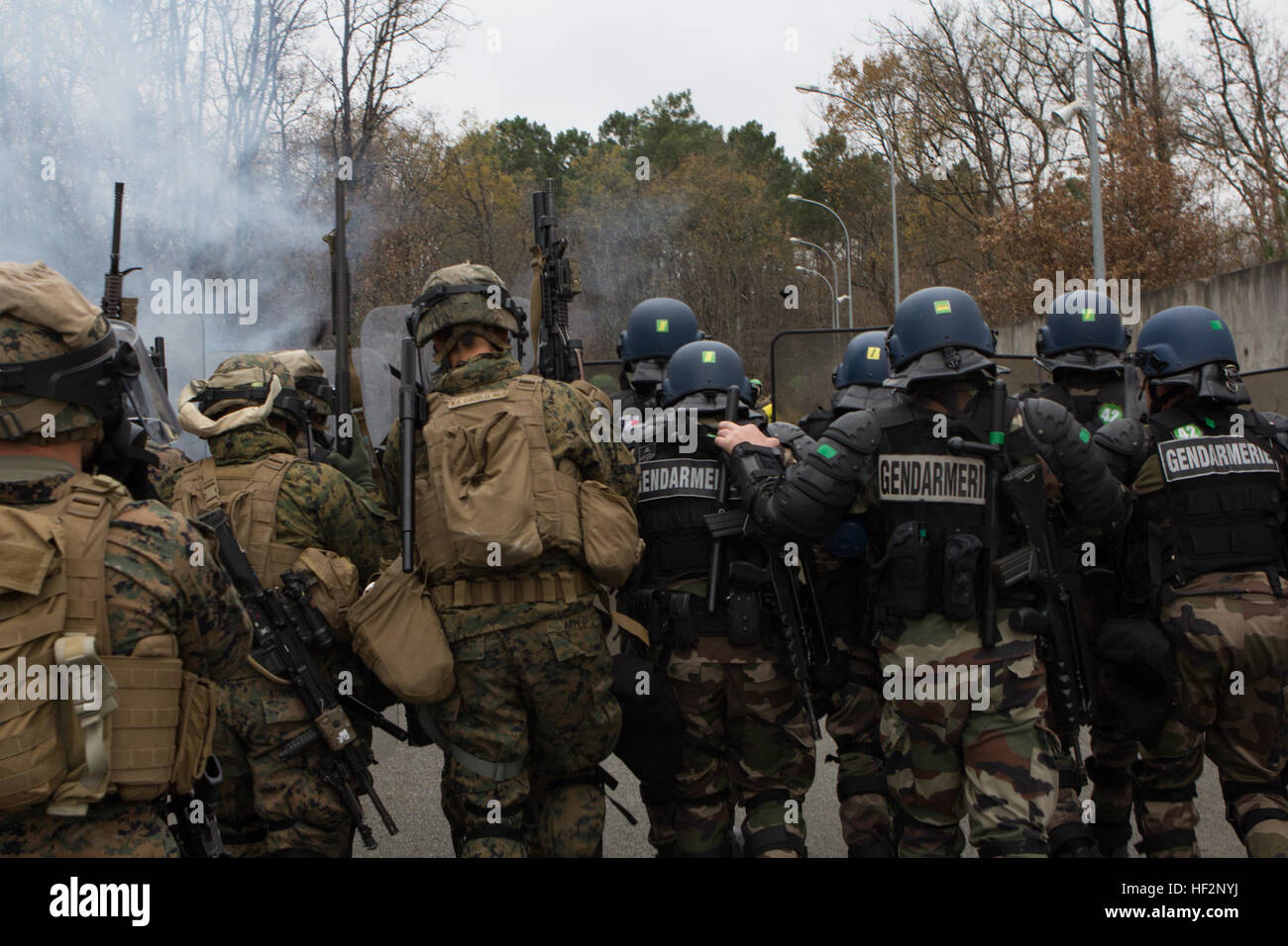 Armed police riot training exercise hi-res stock photography and images ...