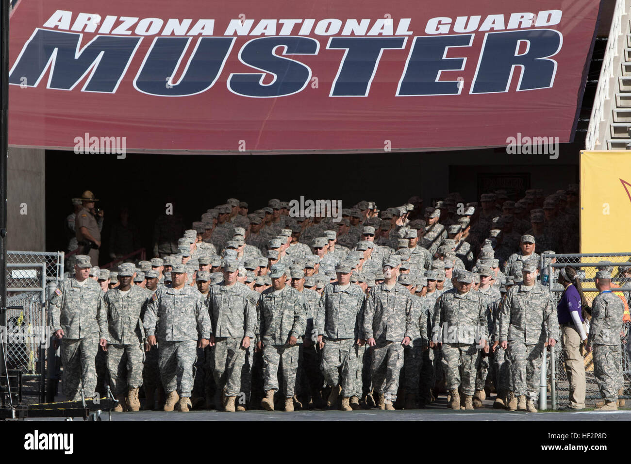 Arizona National Guard Soldiers and Airmen assemble in mass formation ...