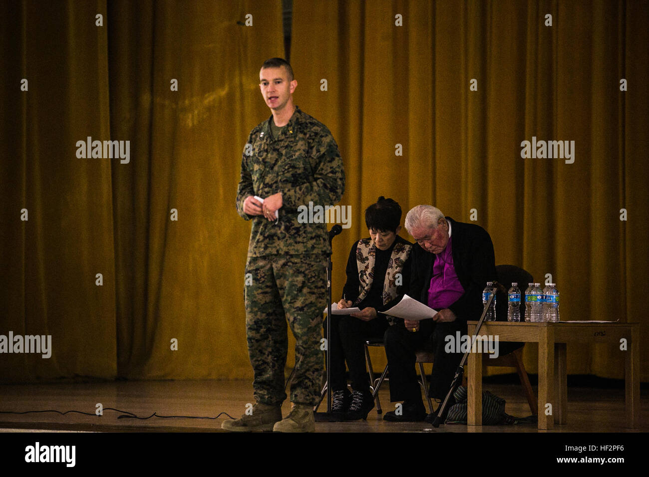 Usmc reporter war hi-res stock photography and images - Alamy