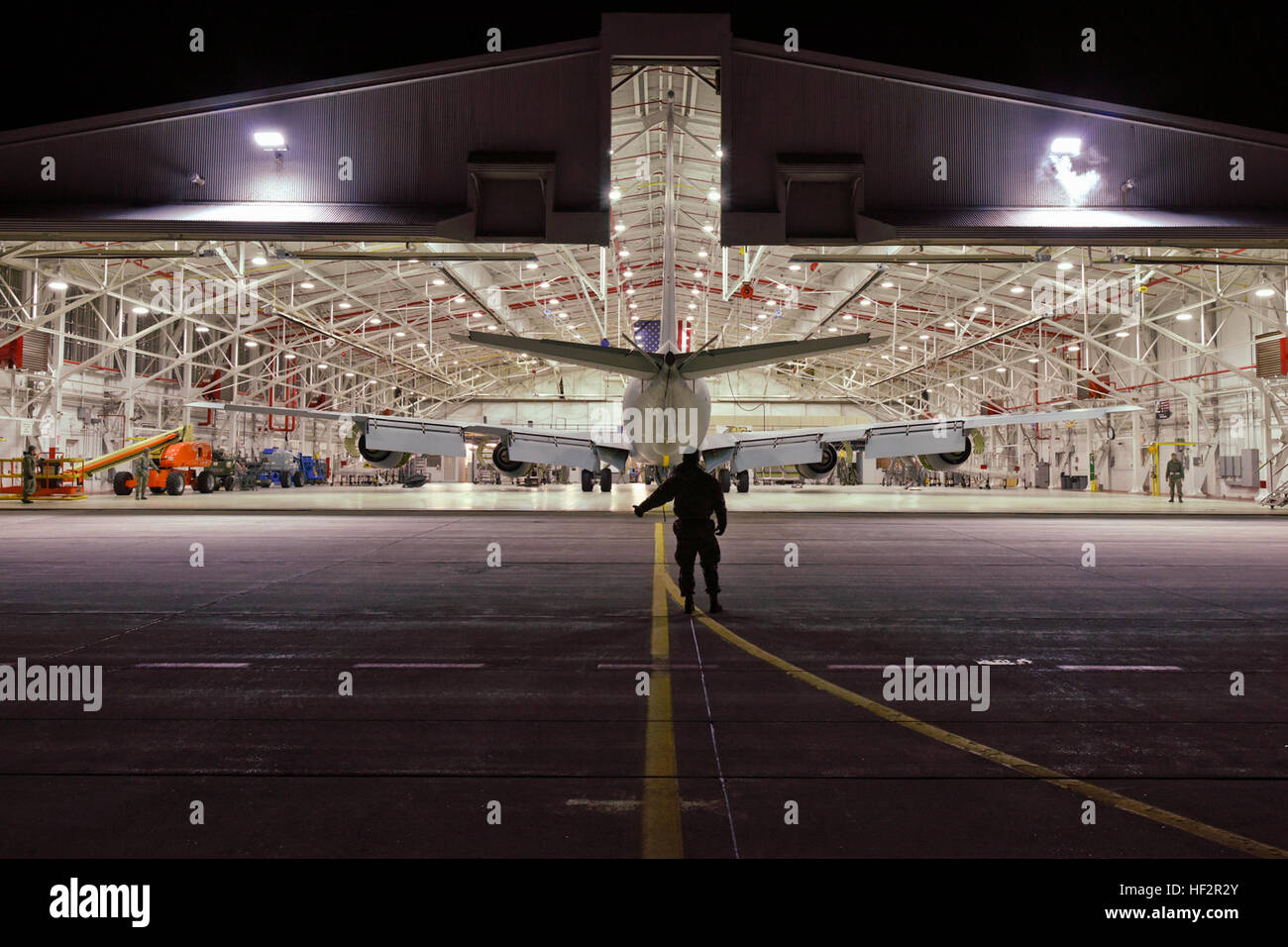 Kc 135 maintenance hi-res stock photography and images - Alamy