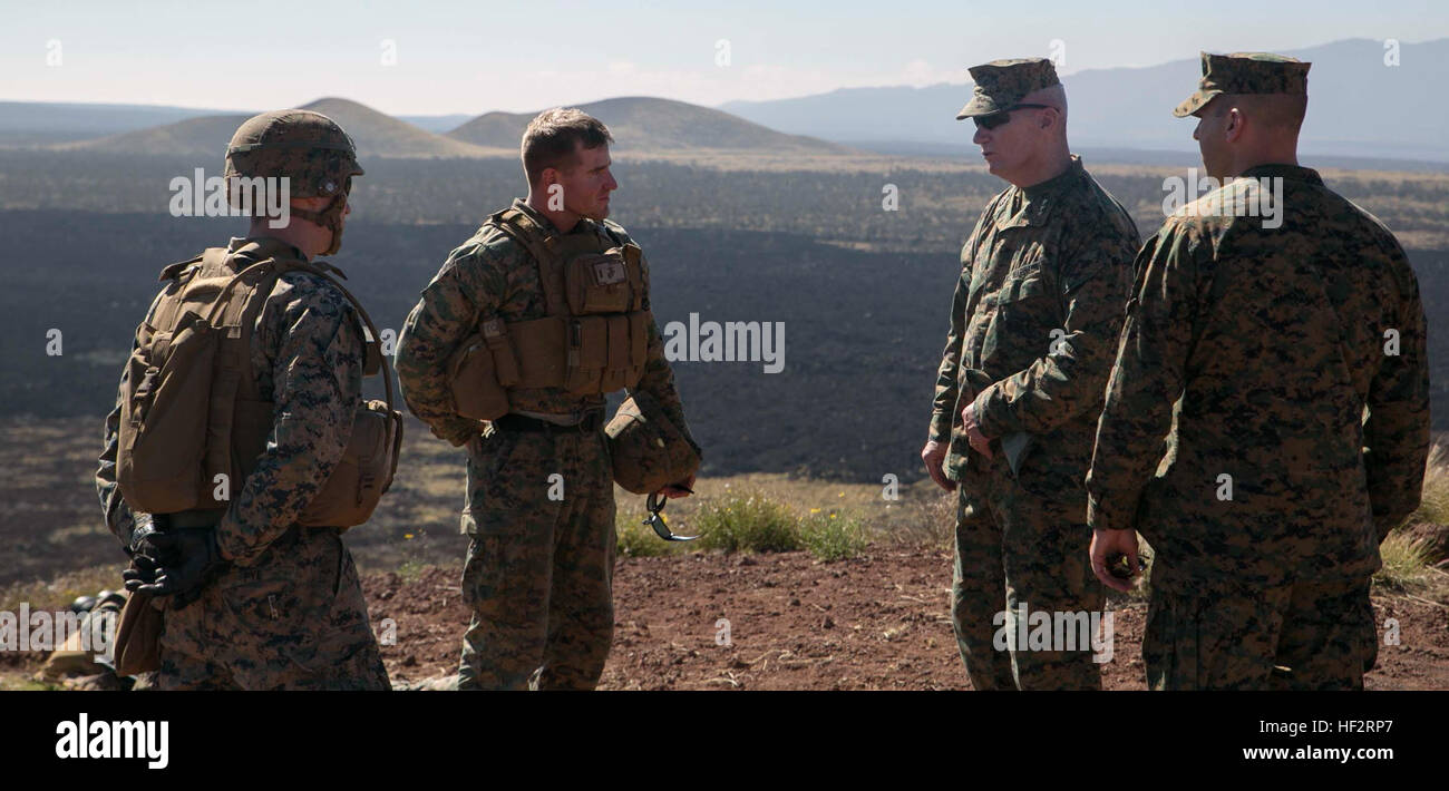 Lieutenant General addresses infantry officers on range capabilities at ...