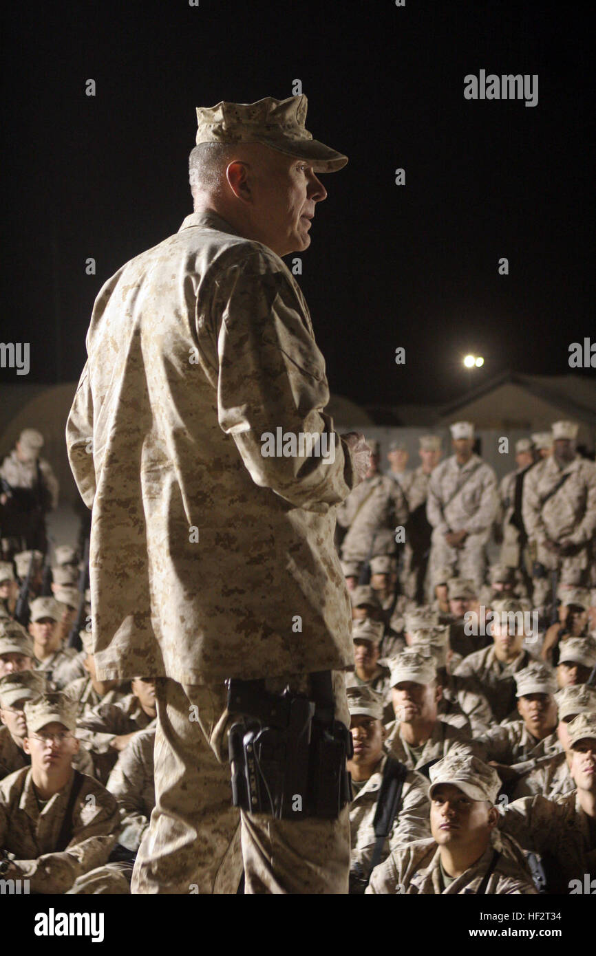 Sgt maj of the marine corps carlton kent hi-res stock photography and ...