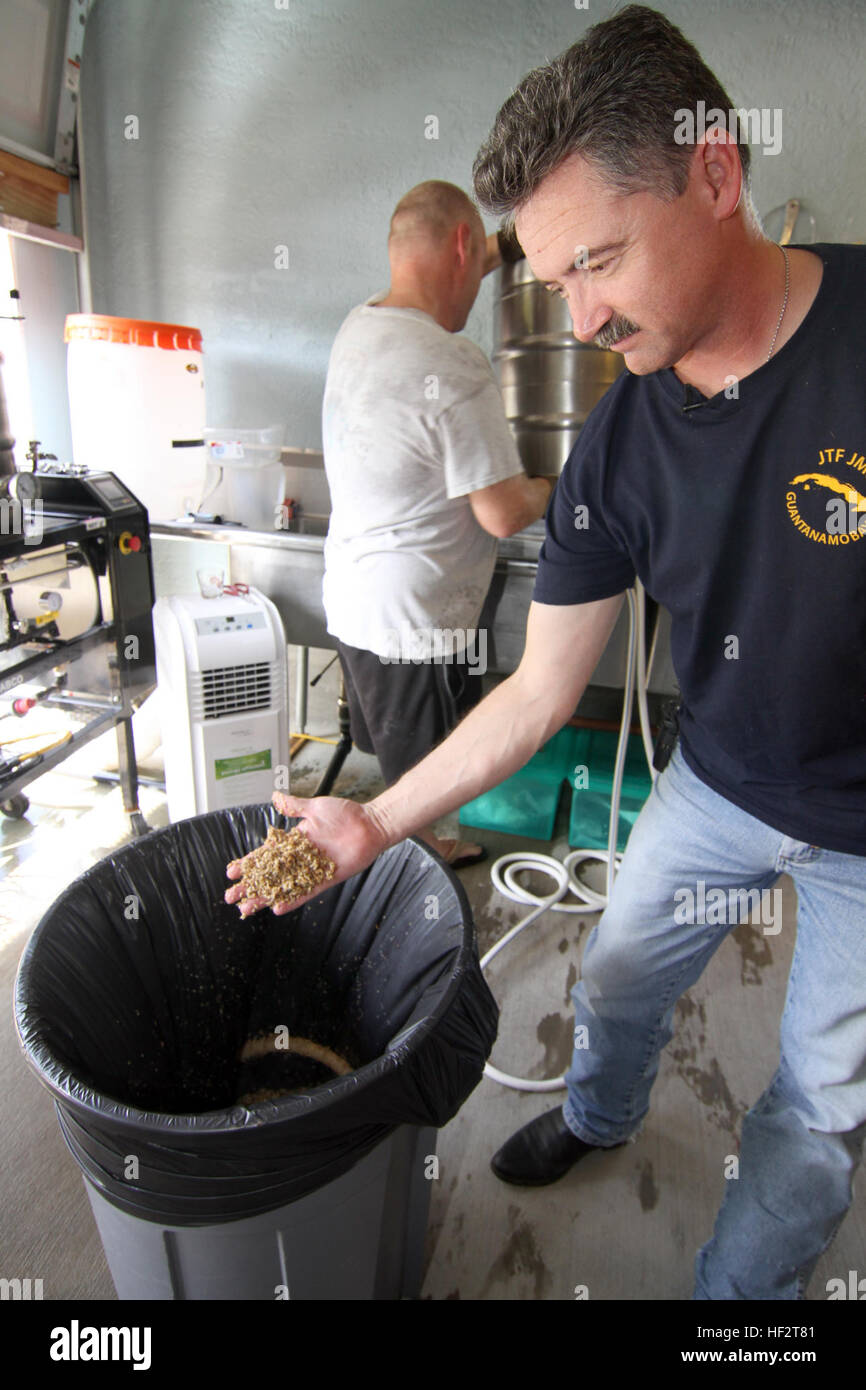 Hopped beer hi-res stock photography and images - Alamy