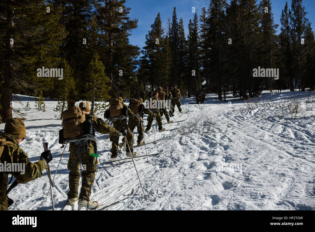 U.S. Marines with Fox Company, 2nd Battalion, 6th Marine Regiment (2/6 ...