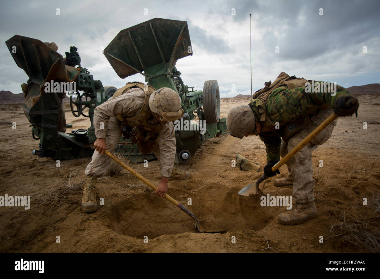 U.S. Marines with Alpha Battery, 1st Battalion, 12th Marines (1/12 ...