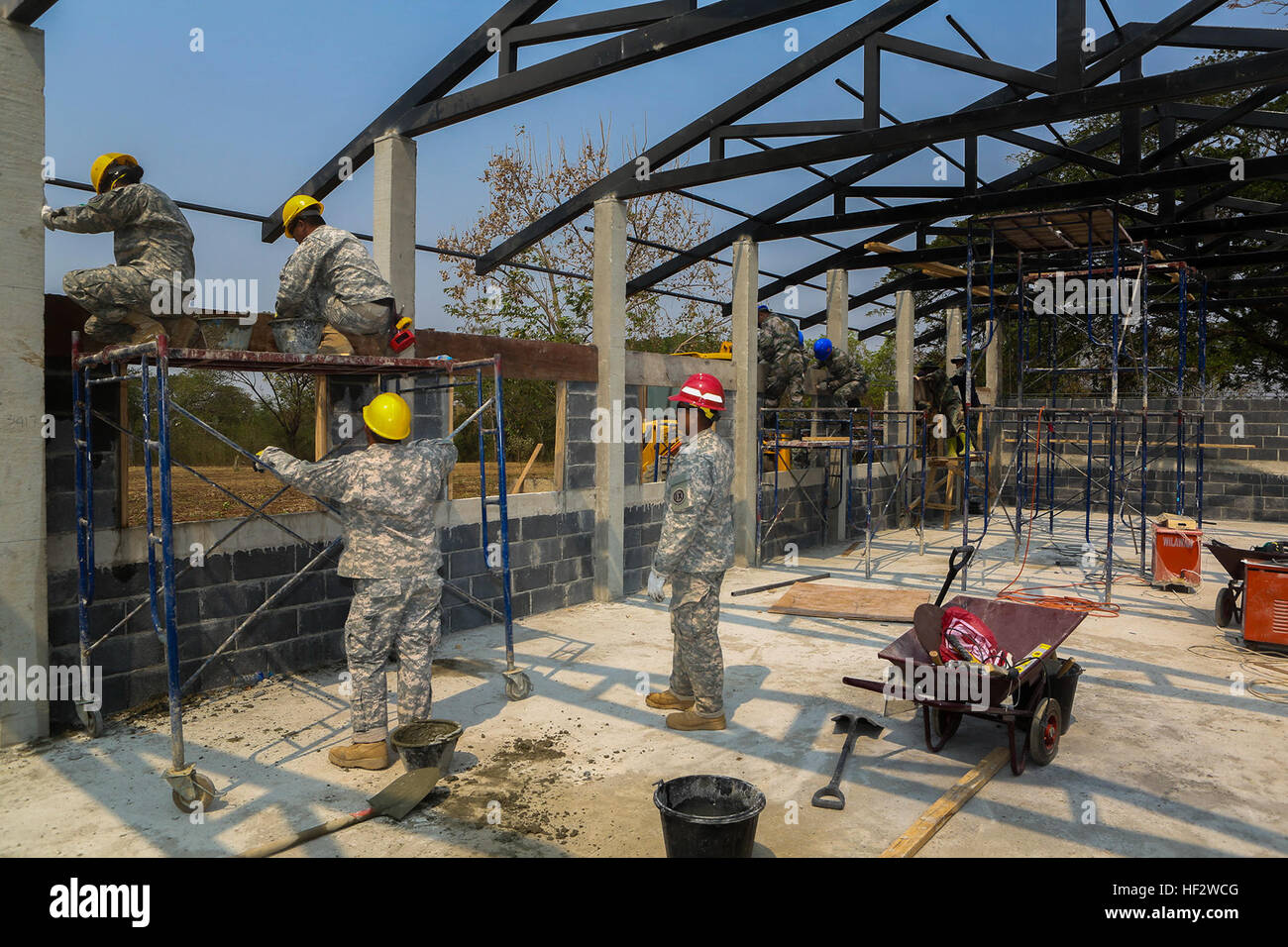 U.S. Soldiers with 797th Engineer Company, 411th Engineer Battalion ...