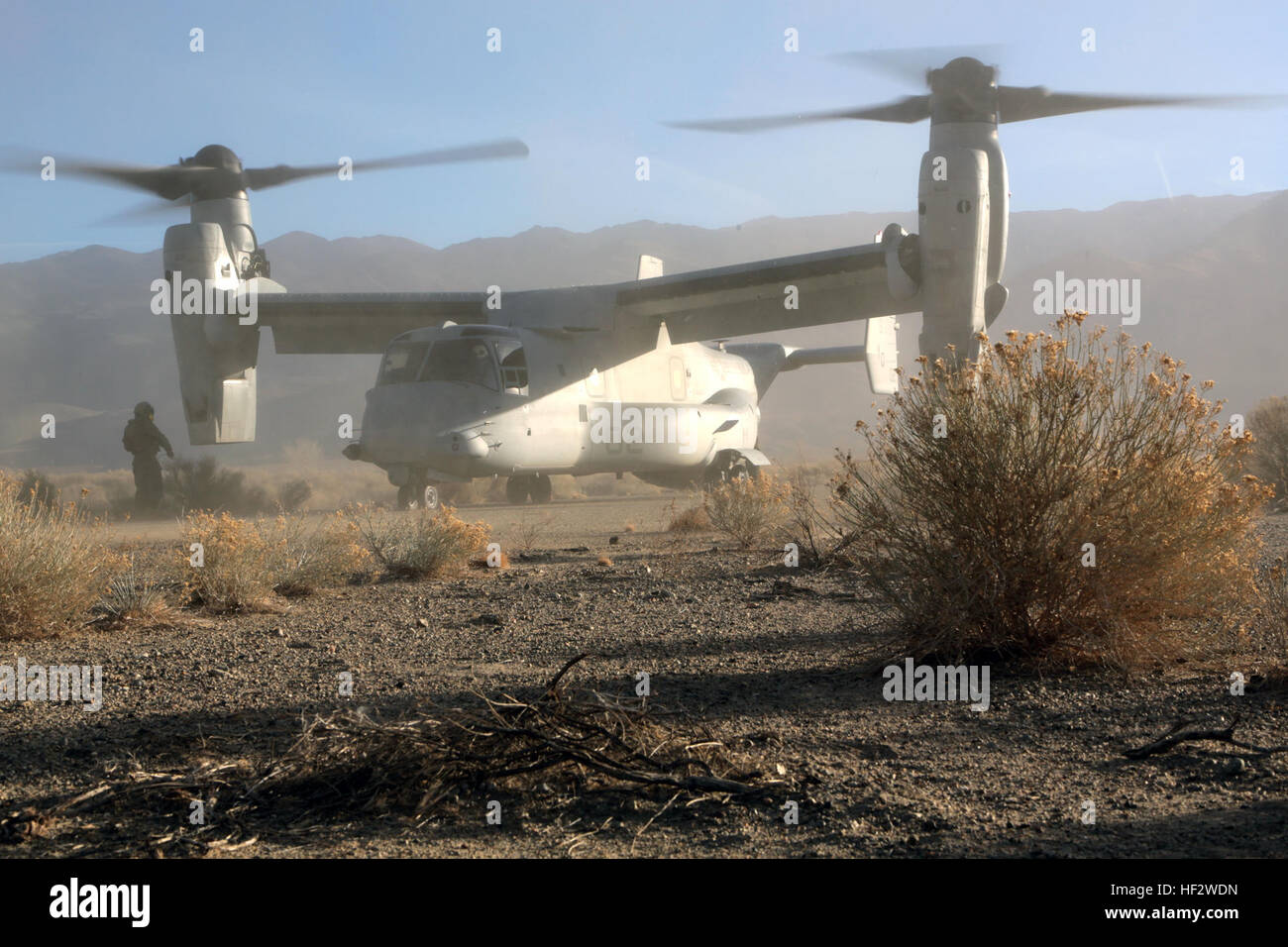 A U.S. Marine Corps MV-22B Osprey aircraft with Marine Medium Tiltrotor ...