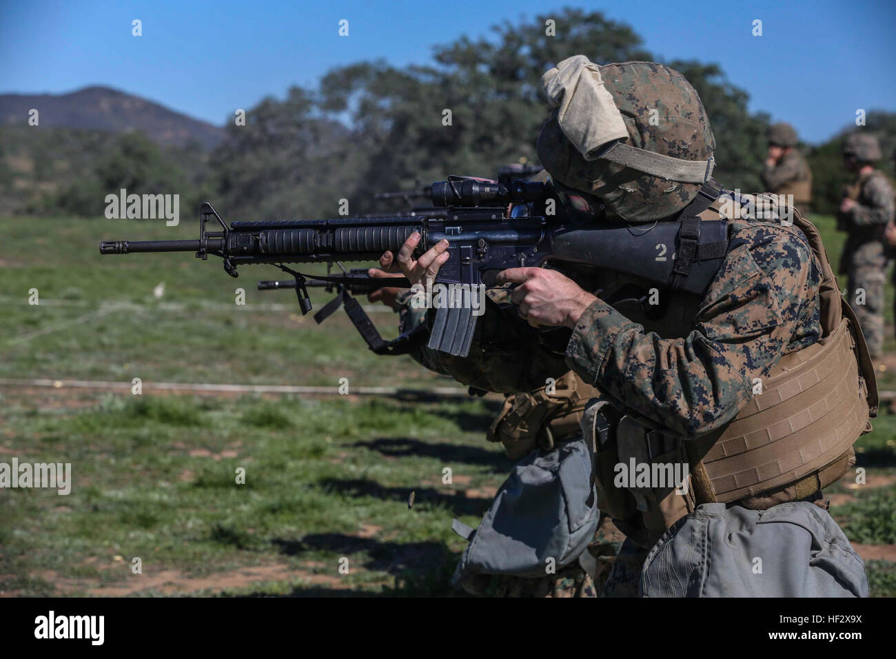 Marines conduct combat marksmanship hi-res stock photography and images ...