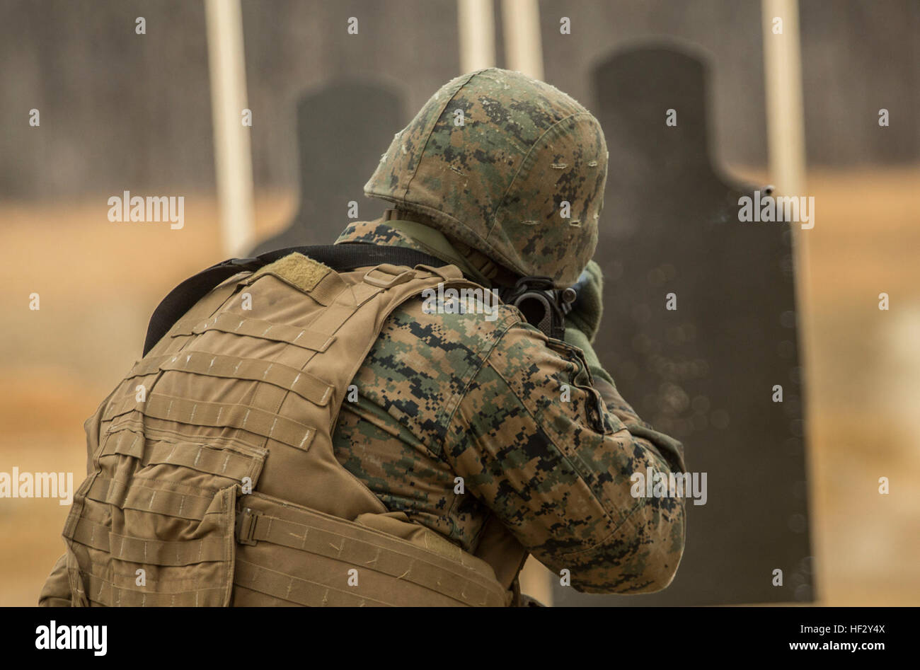 U.S. Marines with Alpha Company, 2nd Transportation Support Battalion ...
