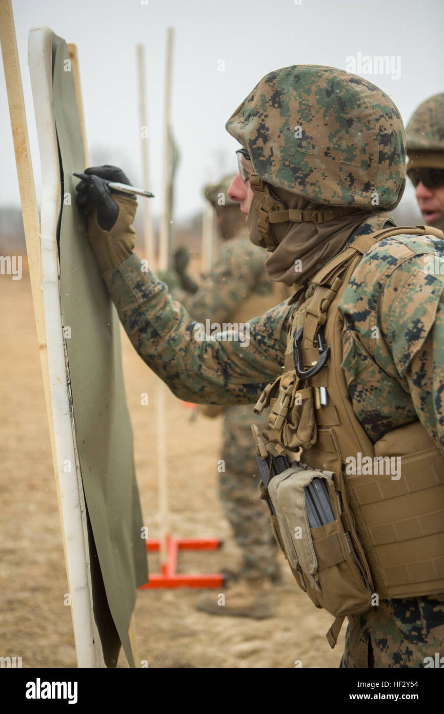 U.S. Marines with Alpha Company, 2nd Transportation Support Battalion ...