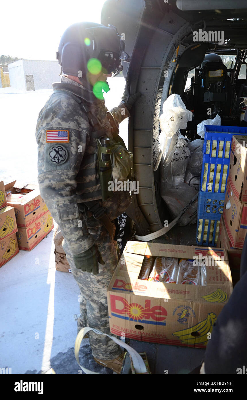 National guard aviation personnel hi-res stock photography and images ...