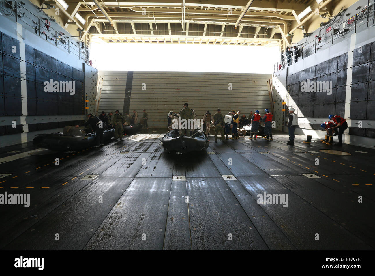 U.S. Marines with the 15th Marine Expeditionary Unit's Maritime Raid ...