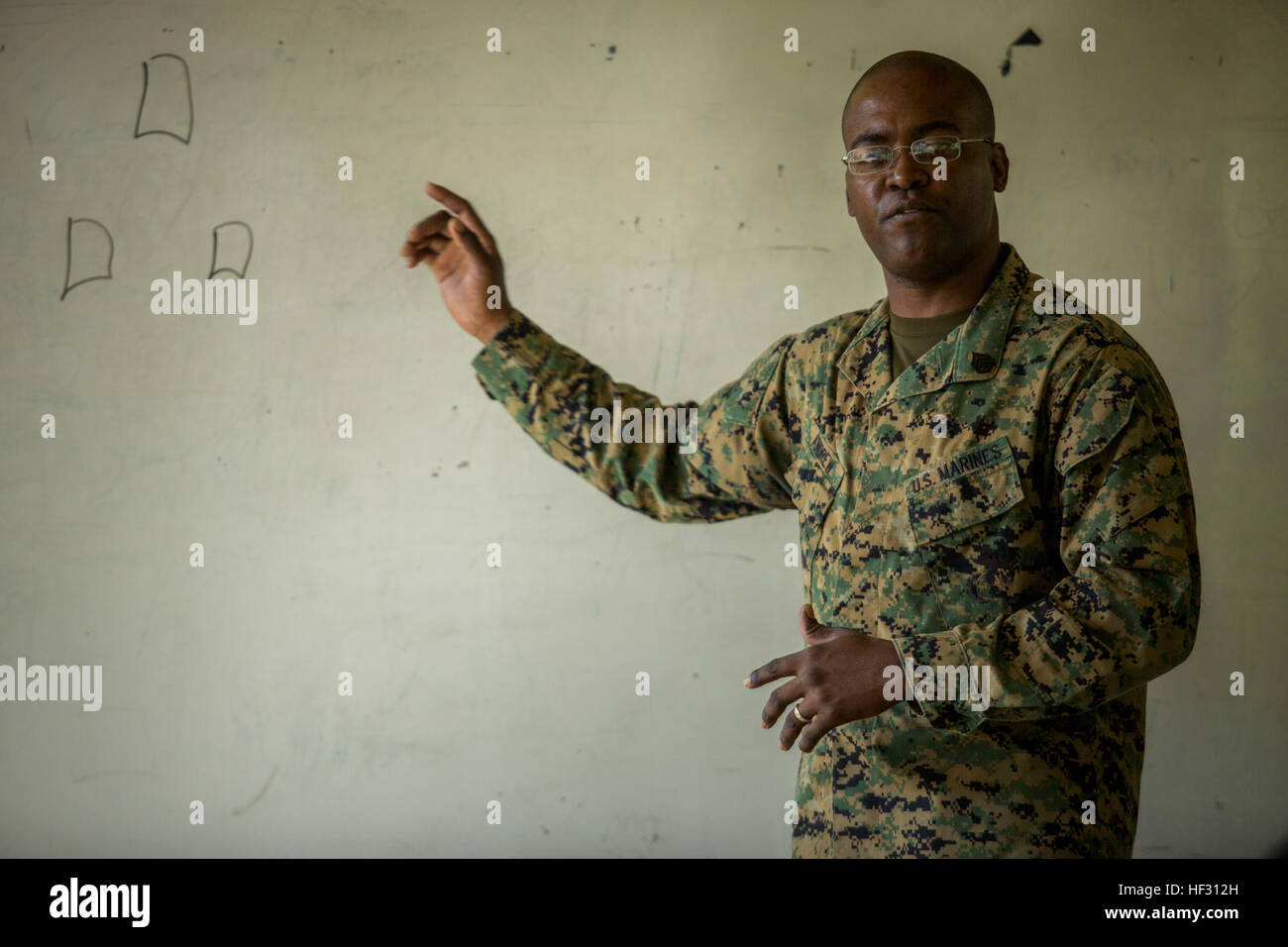 U s marines conduct vehicle hi-res stock photography and images - Alamy