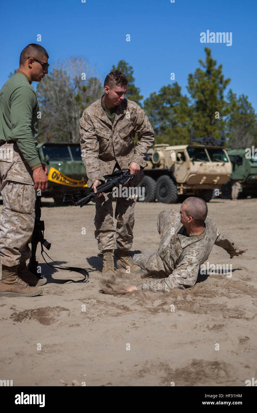 2d transportation support battalion hi-res stock photography and images ...