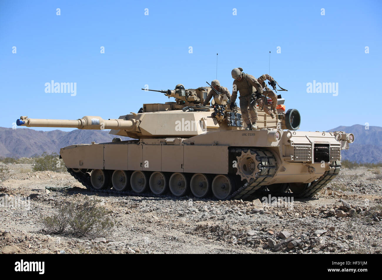 Marines with Tank Platoon, Company B, Ground Combat Element Integrated ...