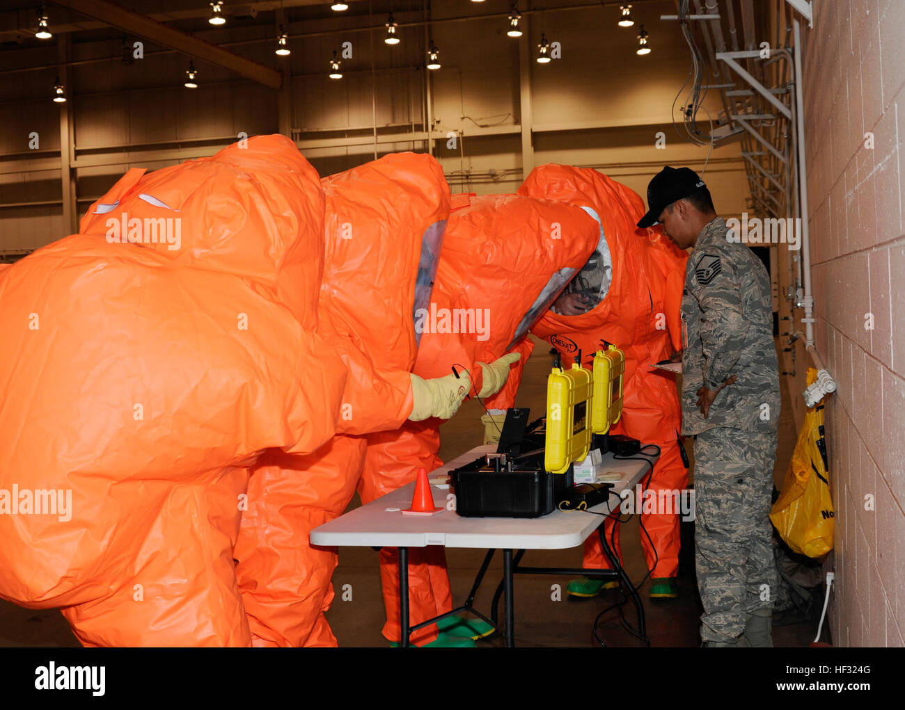 Master Sgt. Robby McGee assists emergency managers, from the Air ...
