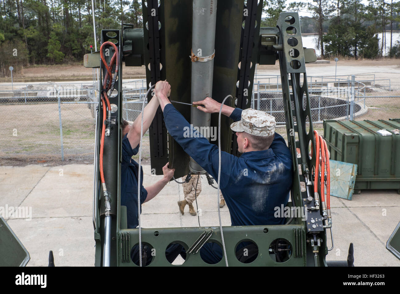 Marines with 2nd Assault Amphibian Battalion, 2nd Marine Division load ...