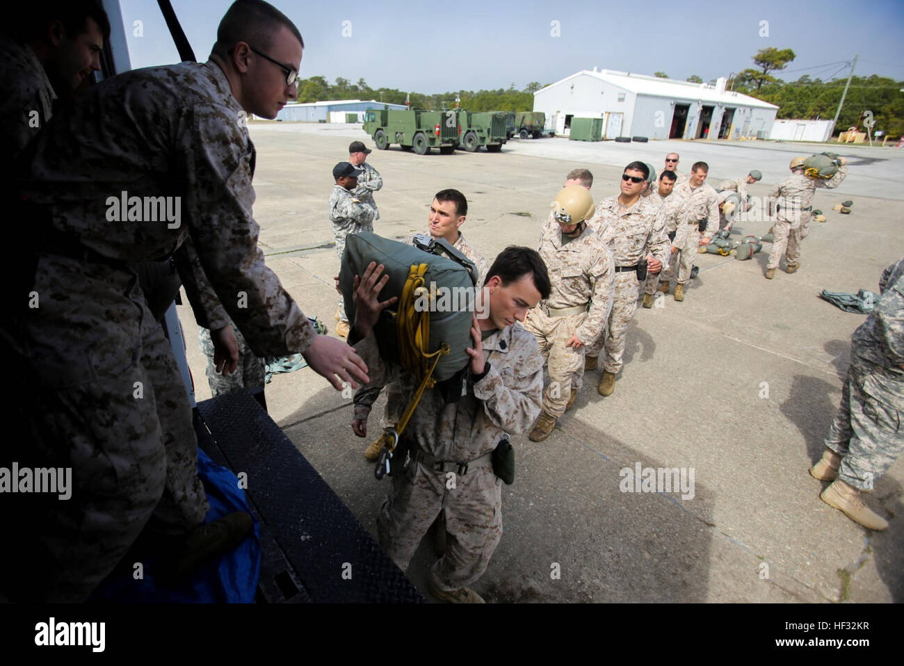 Jumpmaster training program hi-res stock photography and images - Alamy