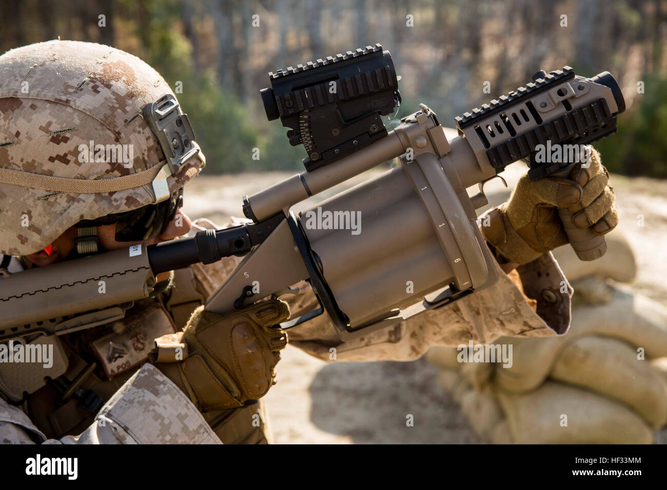 M32 40mm grenade launcher hi-res stock photography and images - Alamy