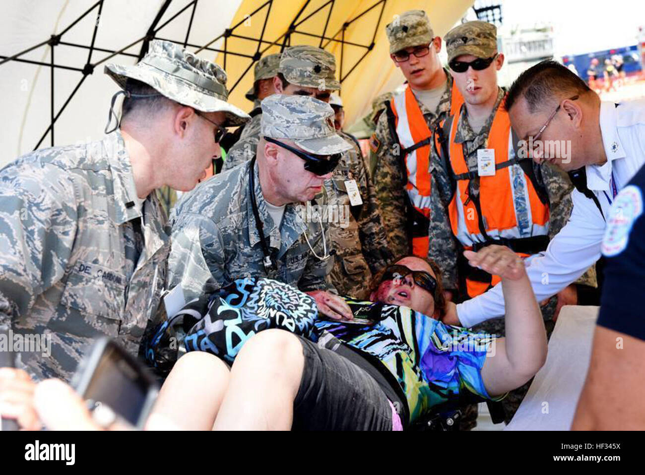 Airmen from the 156th Medical Group, Puerto Rico Air National Guard ...
