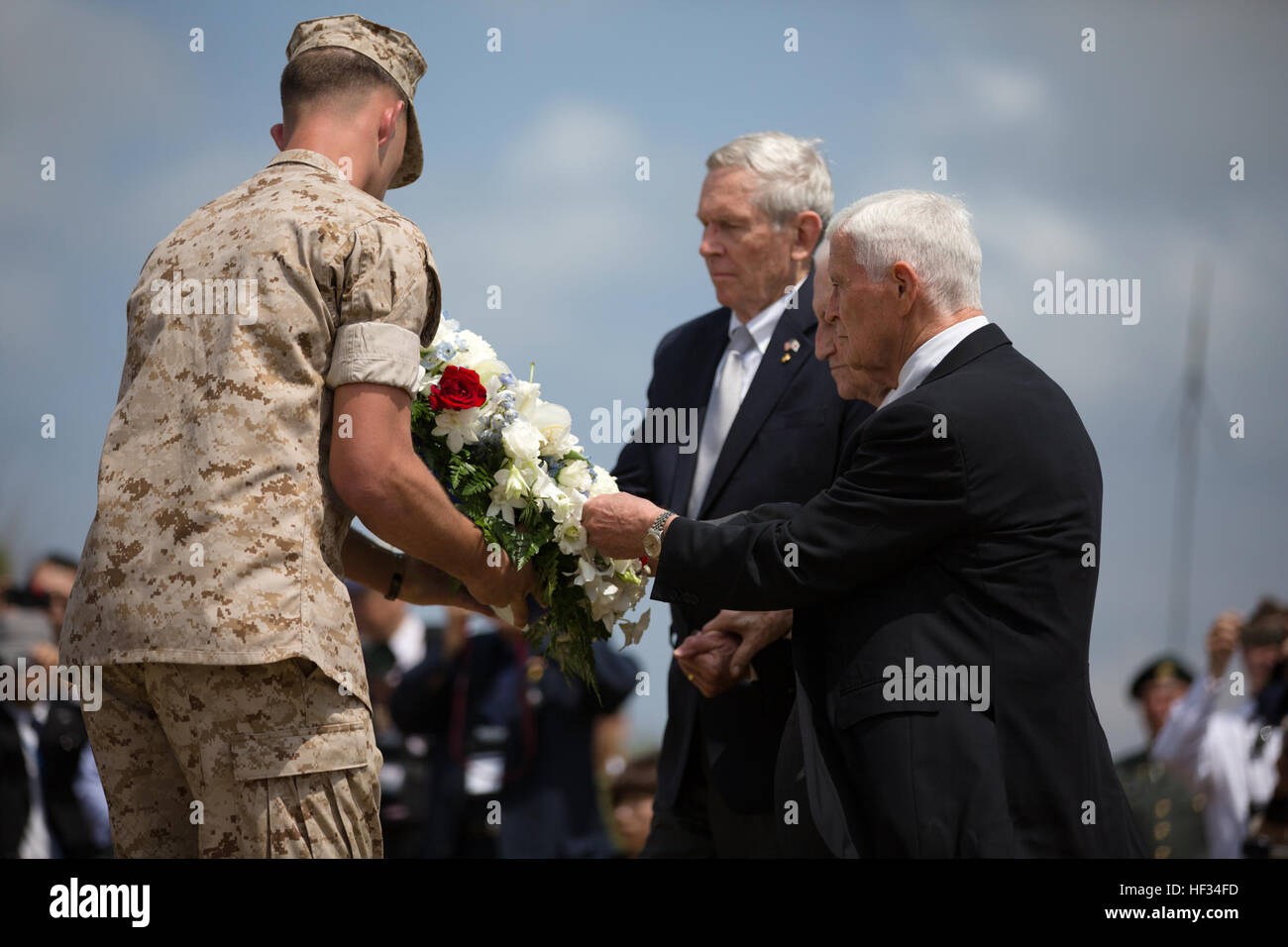 Retired U.S. Marine Corps Lt. Gen. Lawrence F. Snowden, center ...