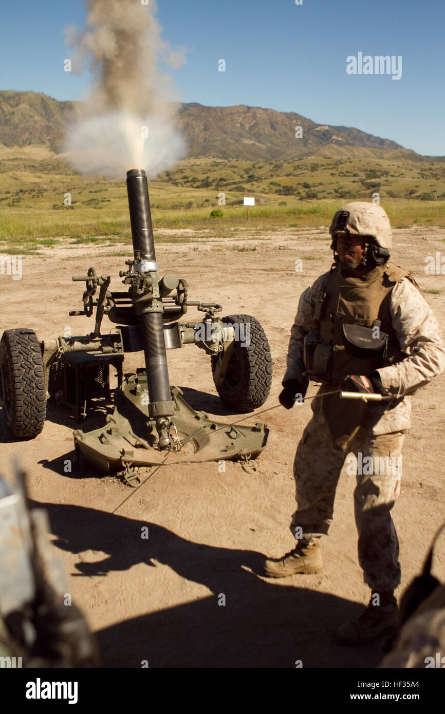 New weapon system hi-res stock photography and images - Alamy