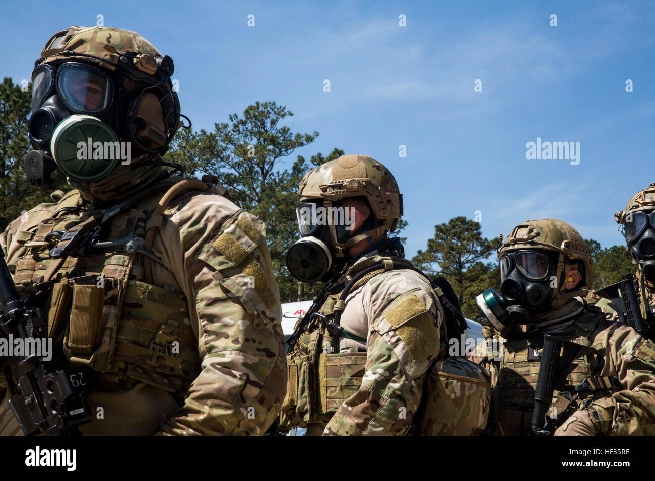 Us coast guardsmen hi-res stock photography and images - Alamy